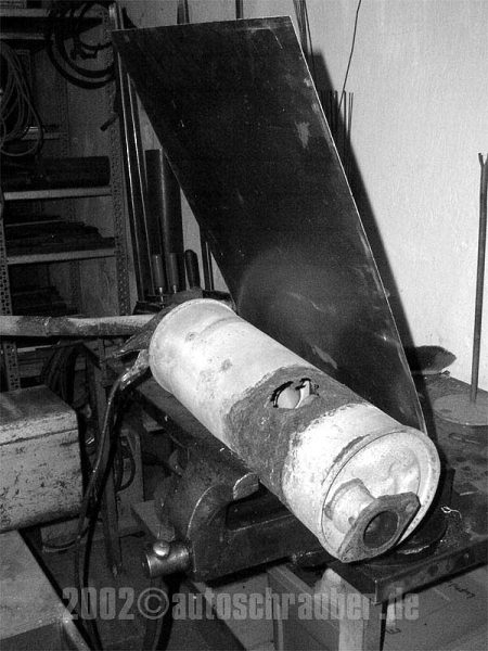 Auspufftopf schweißen | AUTOSCHRAUBER.DE