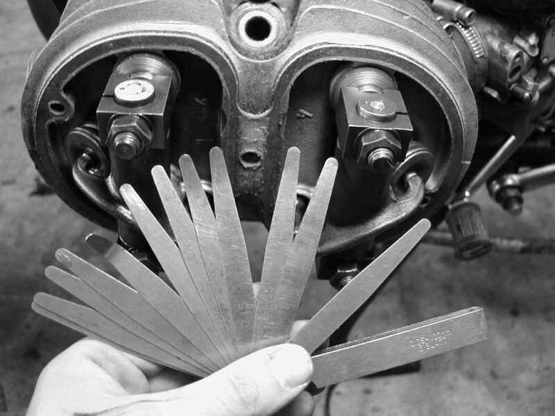 Ventile einstellen | AUTOSCHRAUBER.DE